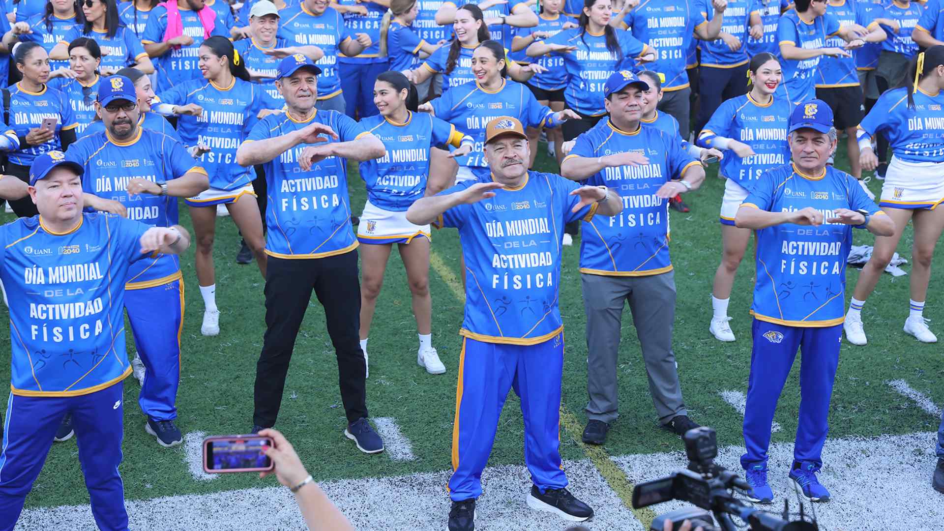 UANL realiza activación física – Communicare