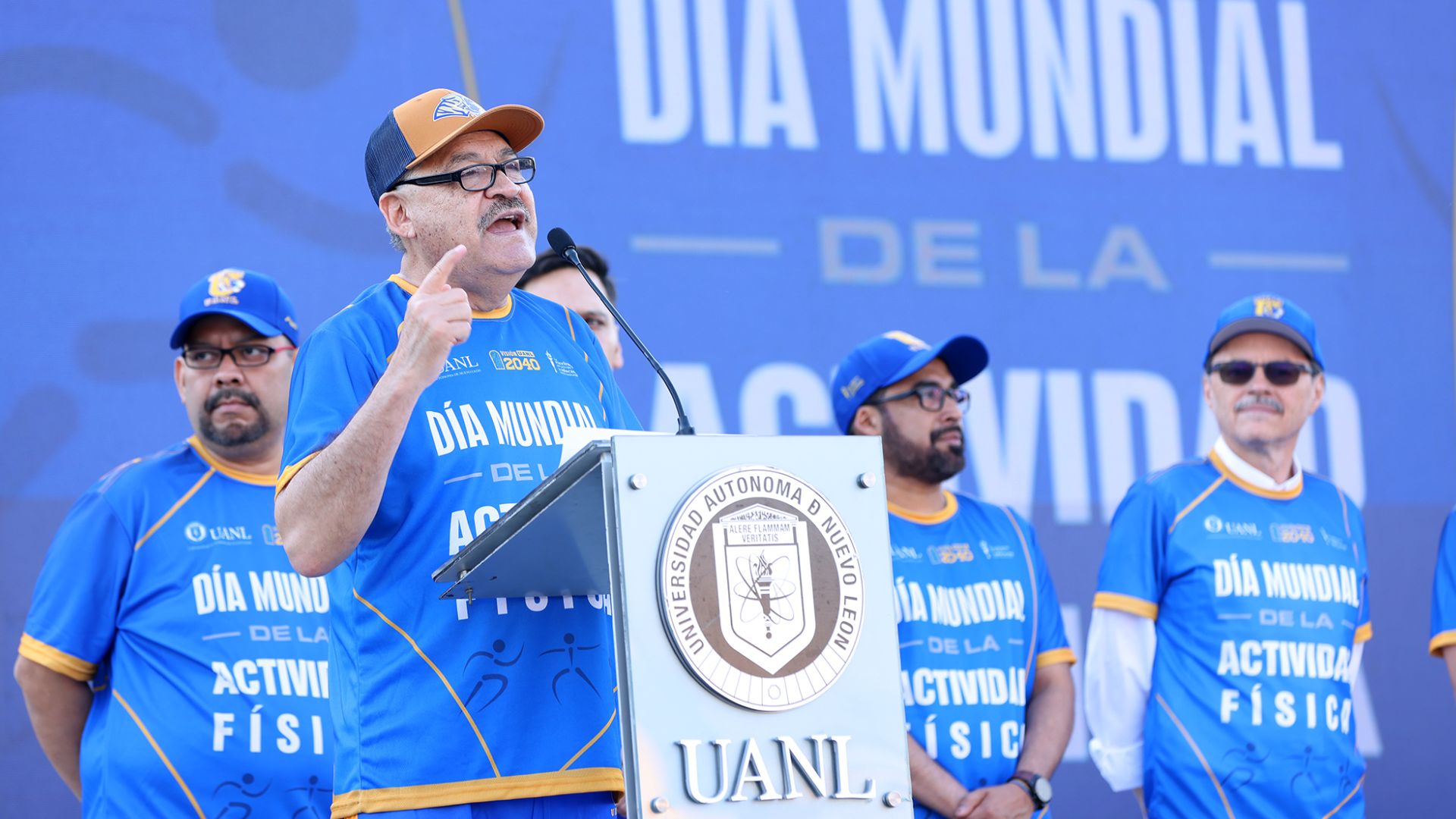 UANL realiza activación física – Communicare